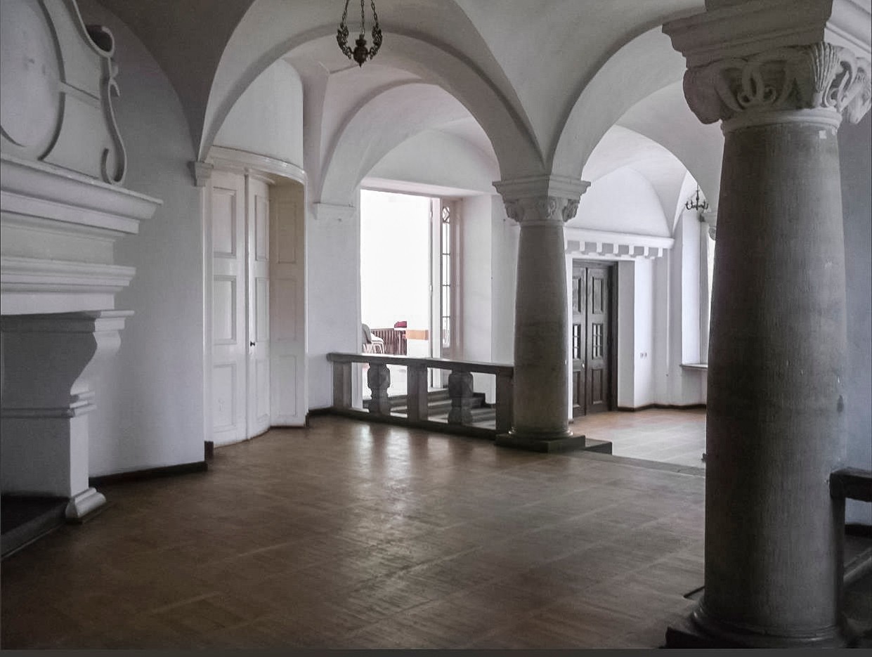 Płoty - Castle for sale 2025